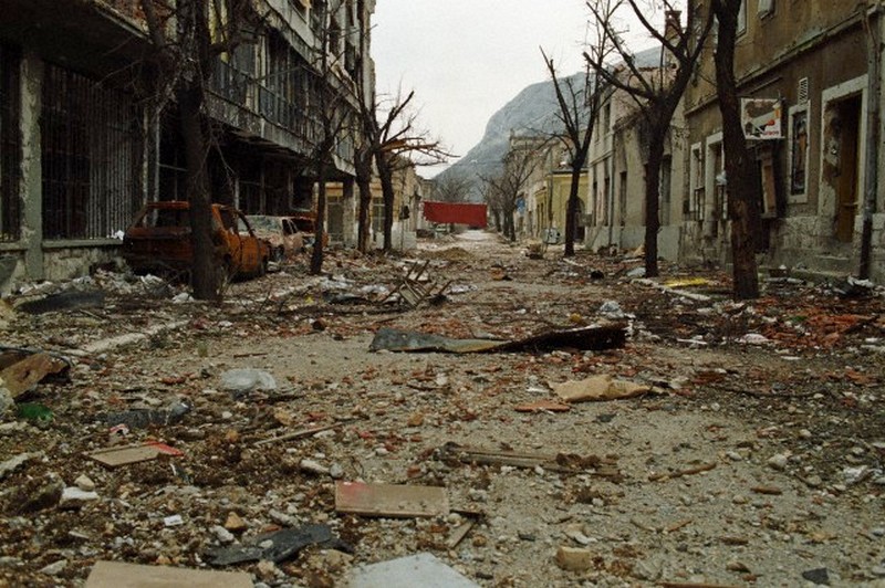 Civil war in Mostar – CIDOM